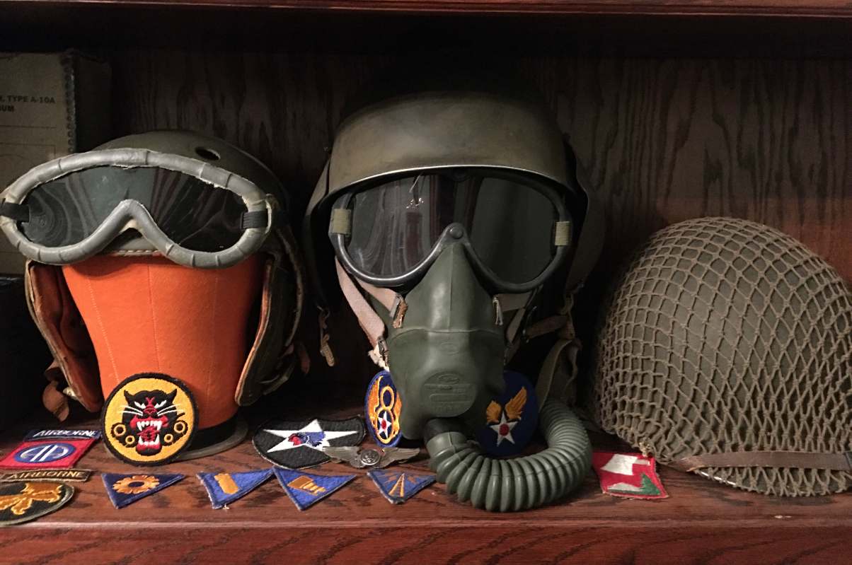 B-17 Radio Operator set up - FLYING HELMETS AND ACCESSORIES - U.S ...