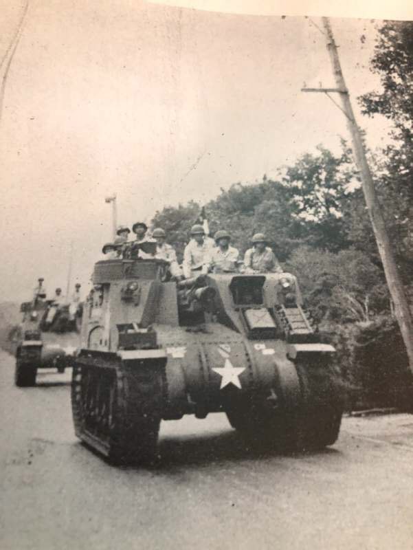 1st Cav Marked Tanks - EPHEMERA, PHOTOGRAPHS & MILITARY ARTWORK - U.S ...