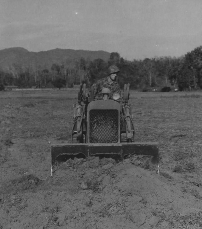 Anyone else have a Clark ca-1 airborne dozer - MILITARY VEHICLES - U.S ...