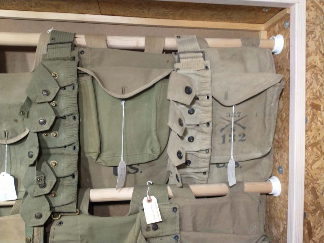 A rack-o-packs - FIELD & PERSONAL GEAR SECTION - U.S. Militaria Forum