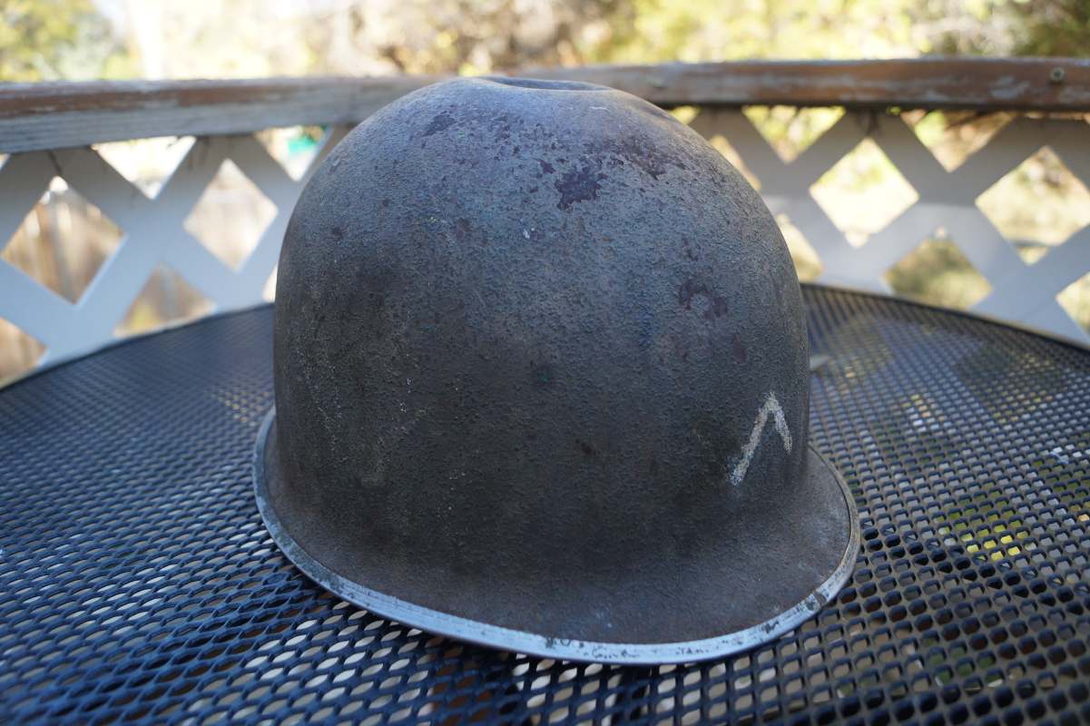 Post your US battle damaged helmets and battle damaged bring back items ...