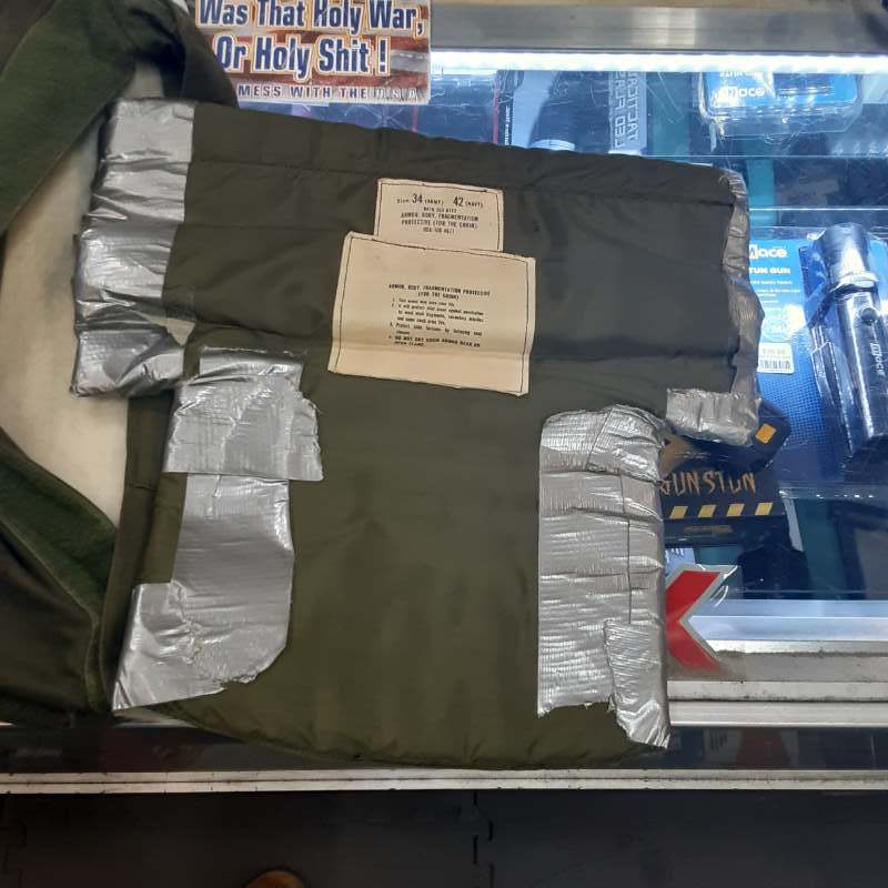 1970 dated Body Armor Aircrewman vest, modification? - BODY ARMOR - U.S ...