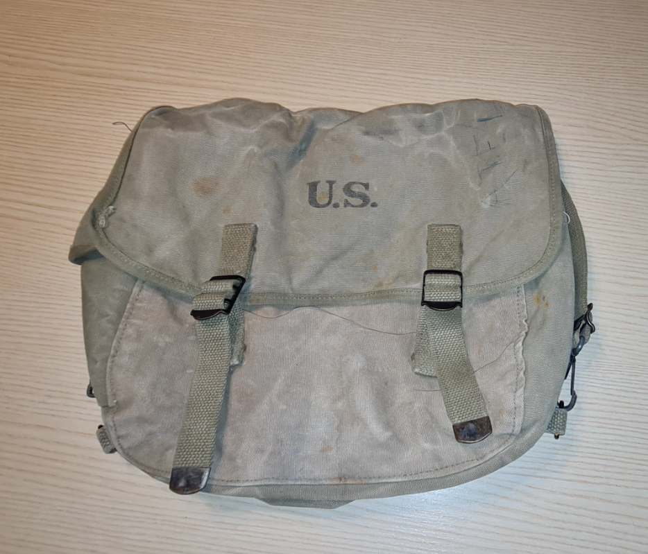 US Army M1928 haversack and M36 musette pack - FIELD & PERSONAL GEAR ...
