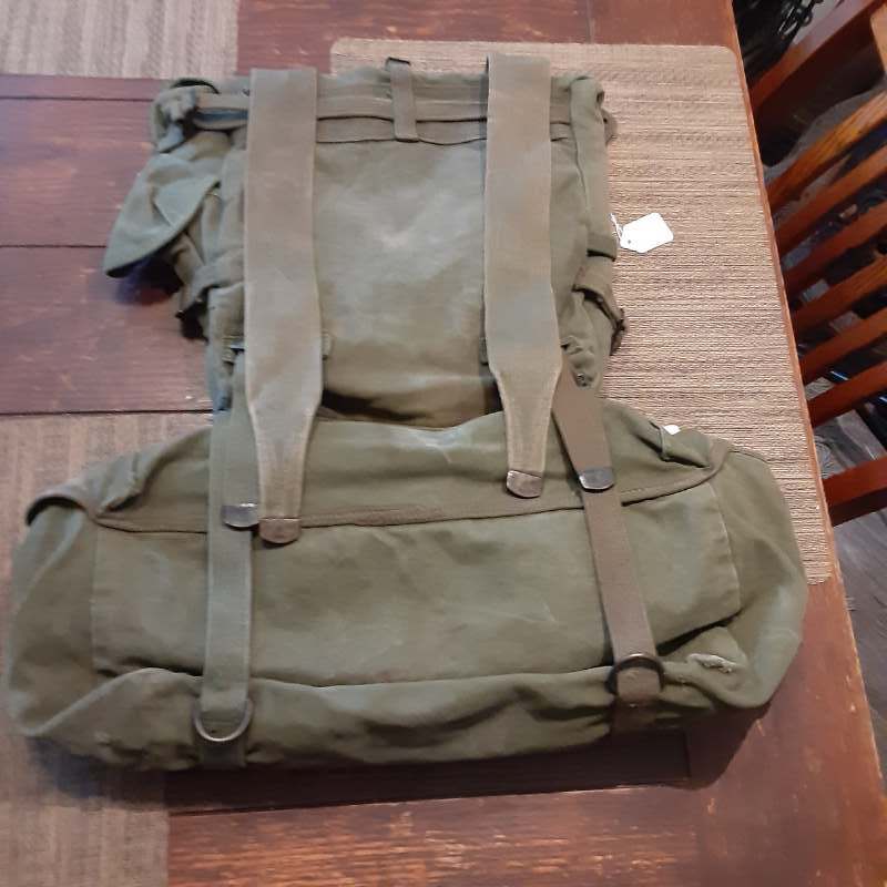1951 upper and lower M-45 pack - FIELD & PERSONAL GEAR SECTION - U.S ...