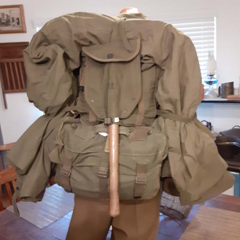 M-44 field pack, 44 upper and 45 lower - FIELD & PERSONAL GEAR SECTION ...