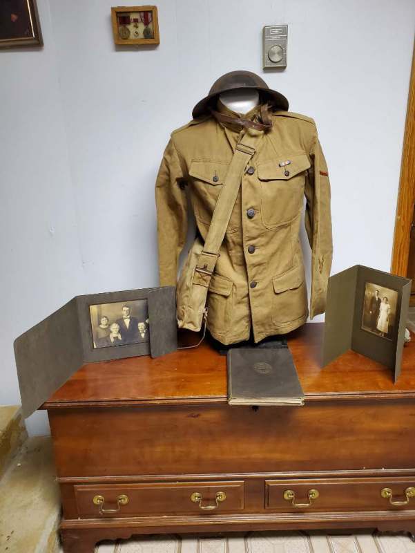 Local ww1 veteran grouping. Uniform, helmet, & more - GROUPINGS PAGE ...