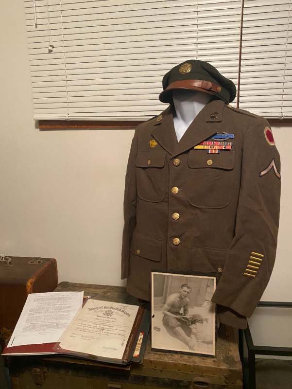 37th ID 145th IR BSM winner’s uniform group and album - GROUPINGS PAGE ...