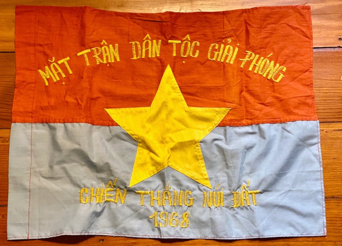 Captured VC Flag - SPOILS OF WAR - U.S. Militaria Forum