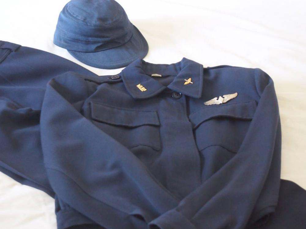 WASP uniform on Ebay - WOMEN'S SERVICES - U.S. Militaria Forum