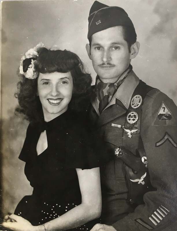 WWII Couples Studio Photos - Page 7 - INDIVIDUAL & UNIT PORTRAITS - U.S ...