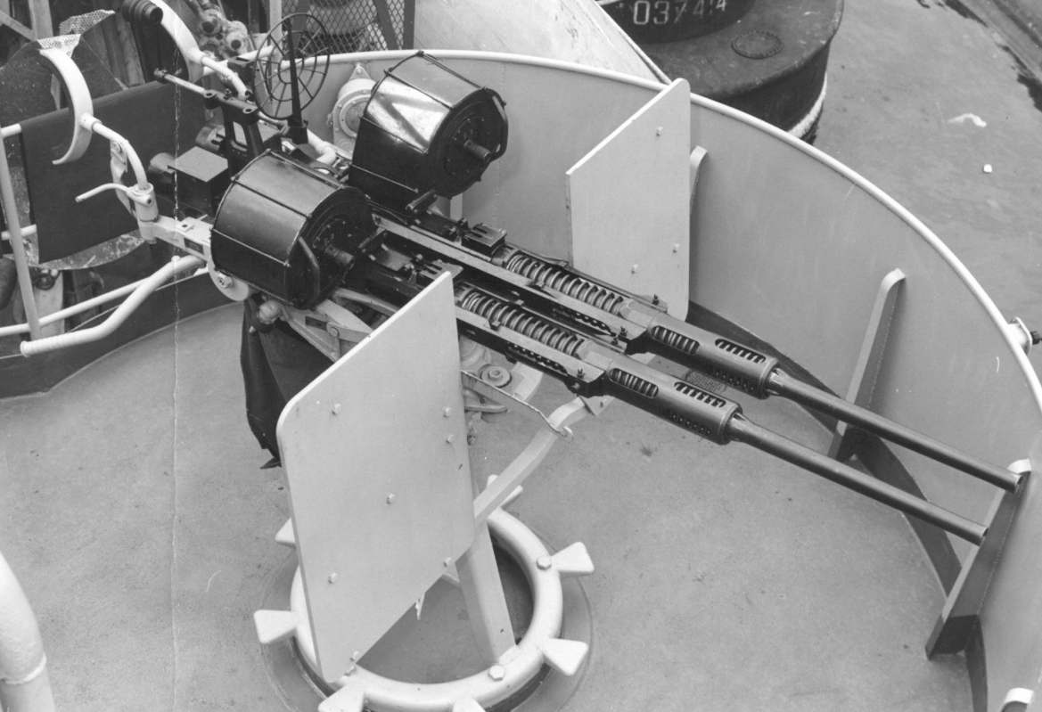 Original WW2 era photograph of PT-152 & her crew, with war souvenirs ...