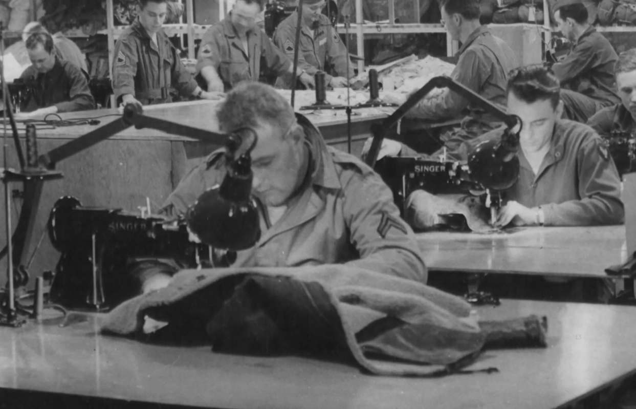 WWII Sewing Machines - FIELD & PERSONAL GEAR SECTION - U.S. Militaria Forum