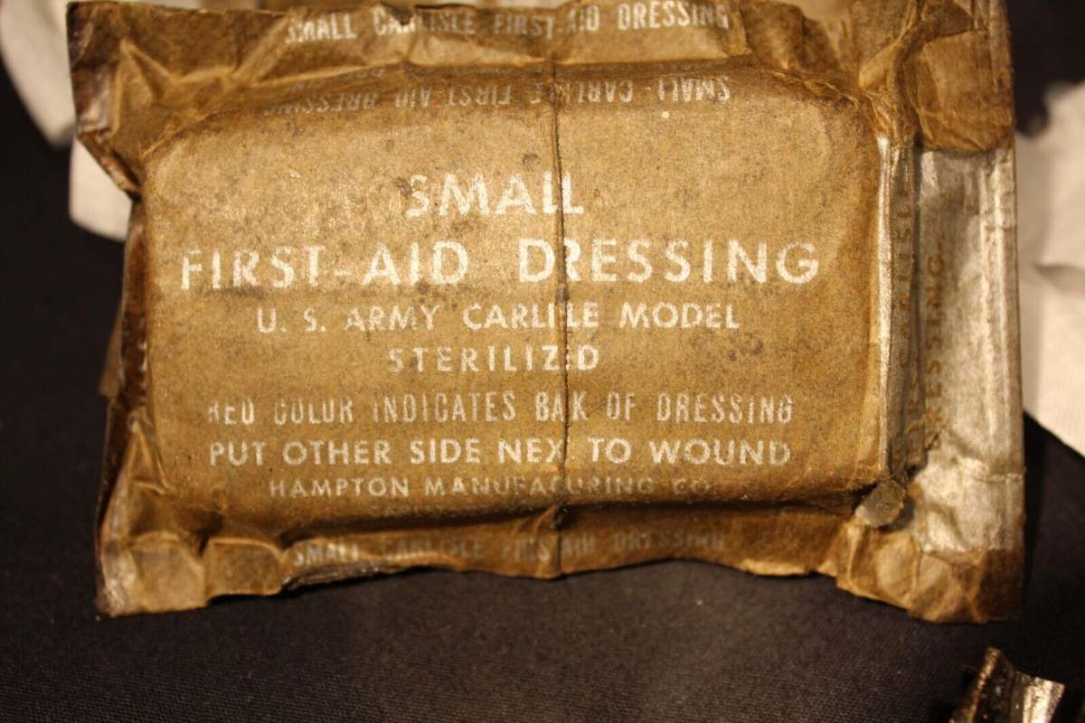 First-Aid Packet Carlisle Model “Carlisle bandage” a different angle ...