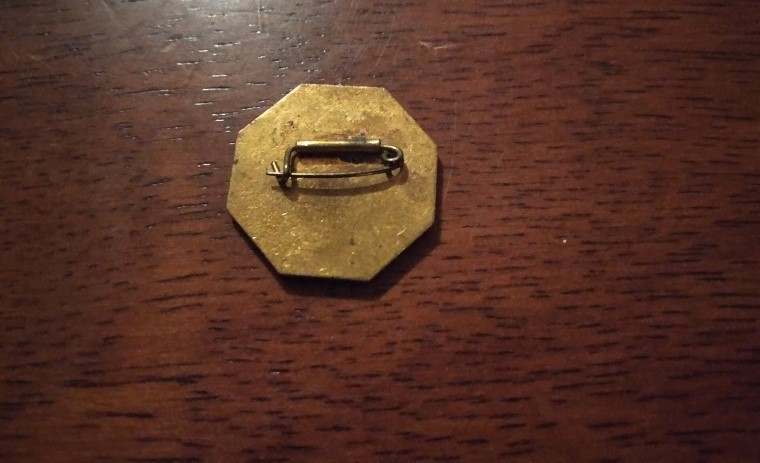 8th Army Pin...Asian Made? Something else? - DISTINCTIVE UNIT INSIGNIA ...