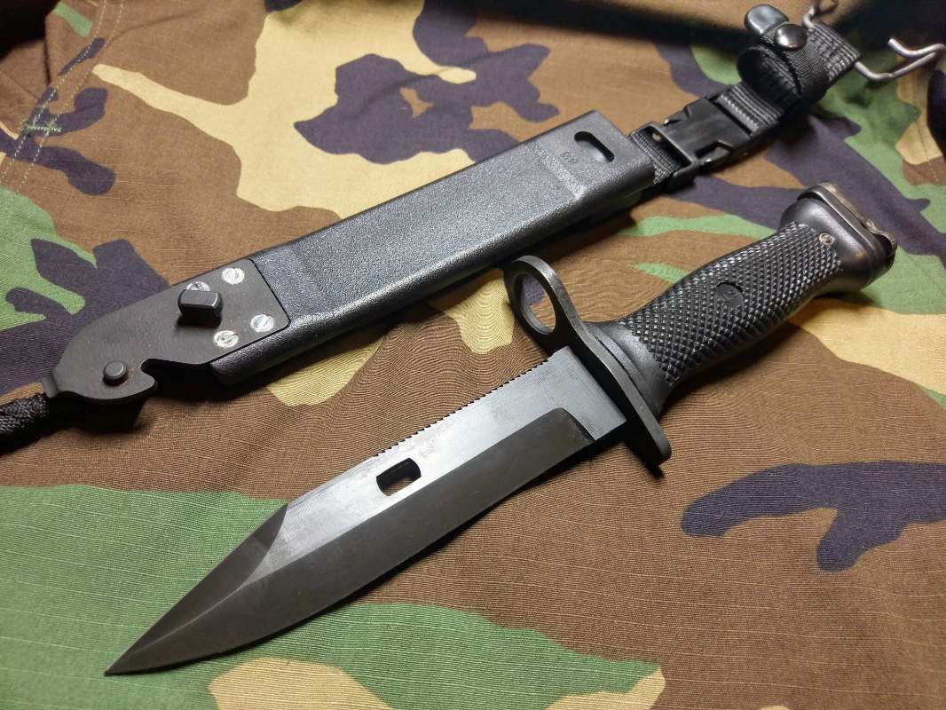 XM9 Trials Bayonets; Phrobis, Royal Ordnance, S-Tron, Imperial, Marto ...