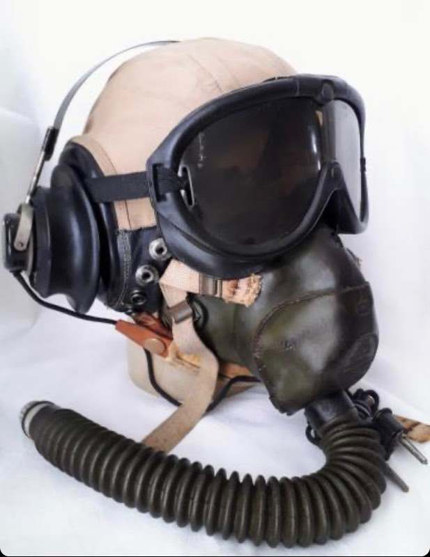 Original WWII US Flight Helmet, Oxygen Mask and Goggles? - FLYING ...