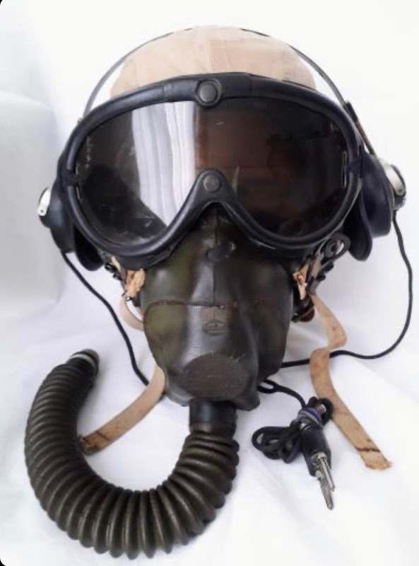 Original WWII US Flight Helmet, Oxygen Mask and Goggles? - FLYING ...