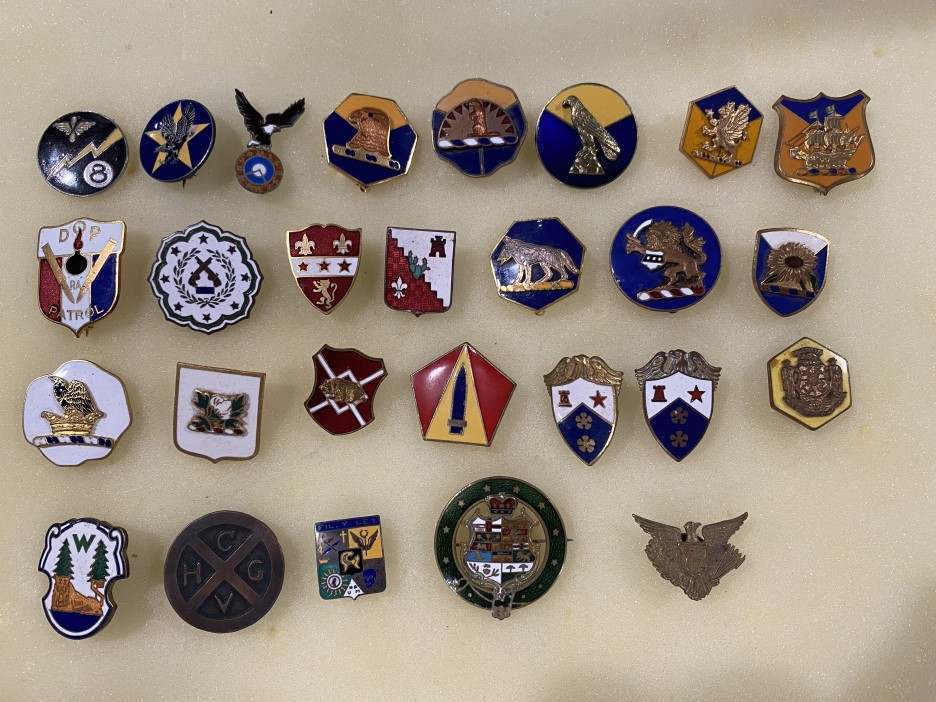 Help With DI identification - DISTINCTIVE UNIT INSIGNIA / UNIT CRESTS ...