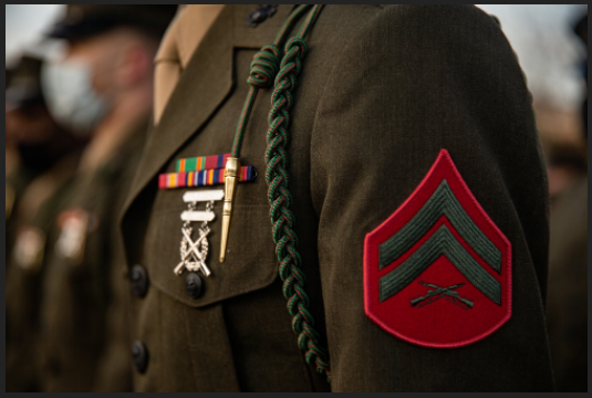 USMC wearing yellow/red aigulette - UNIFORMS - U.S. Militaria Forum