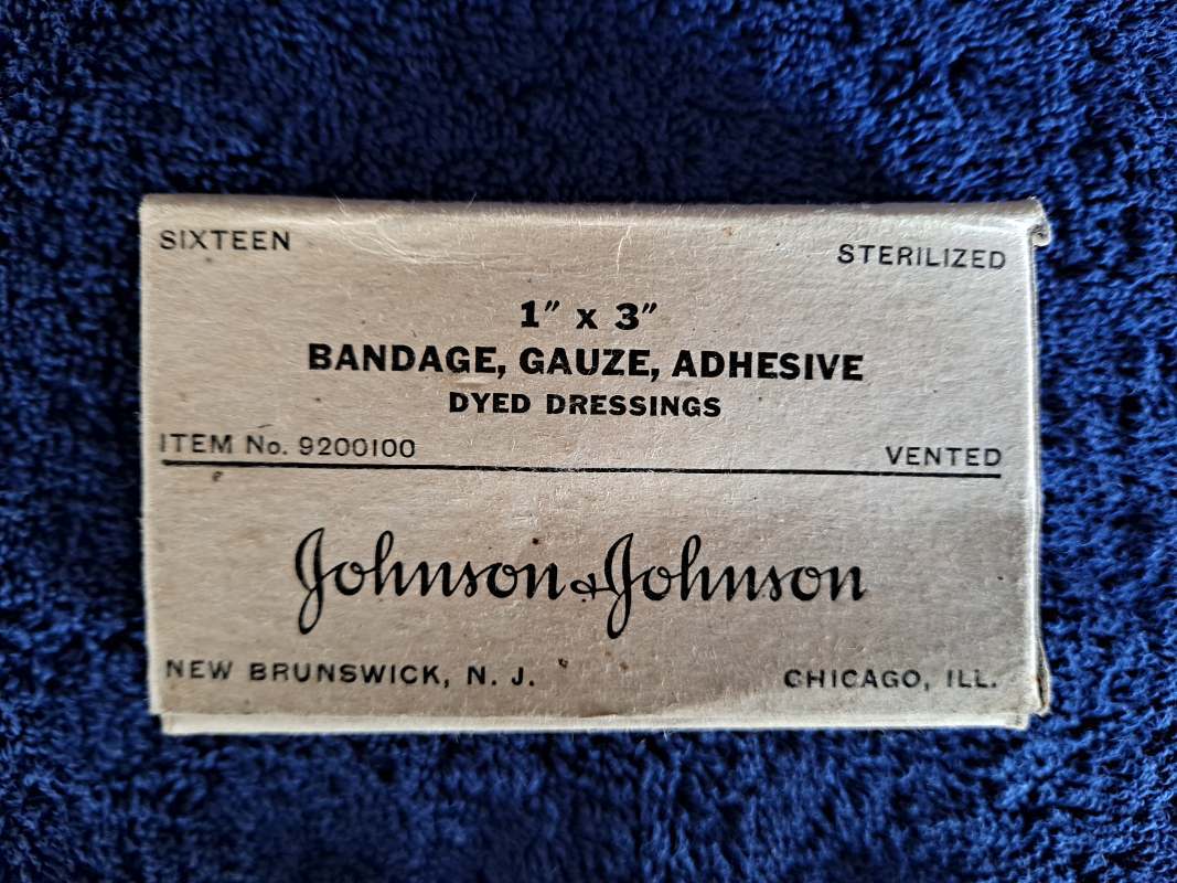 WW2 Adhesive Compresses (Bandaids) - FIELD & PERSONAL GEAR SECTION - U ...