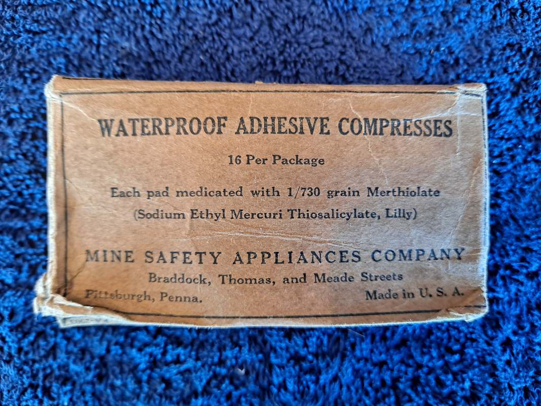 WW2 Adhesive Compresses (Bandaids) - FIELD & PERSONAL GEAR SECTION - U ...