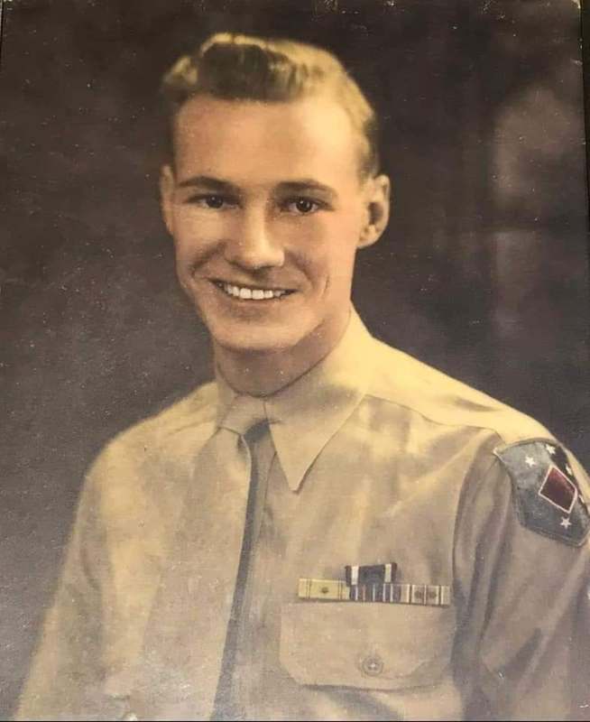 7 Dec 1941, the Story of Two Marines that Survived - UNIFORMS - U.S ...