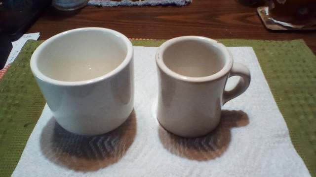 something a little different....coffee cups.... - REENACTING GROUPS ...