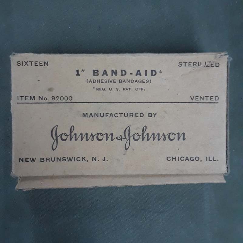 WW2 Adhesive Compresses (Bandaids) - FIELD & PERSONAL GEAR SECTION - U ...