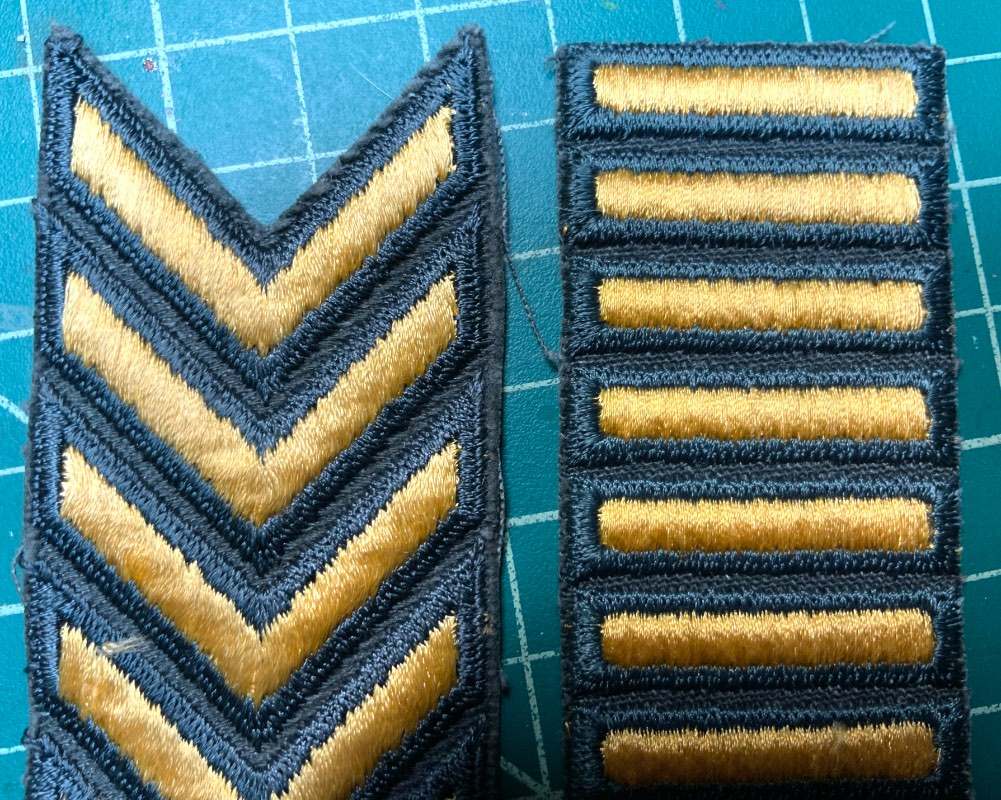 WWI Overseas chevrons for the 1954 Army Green Uniform - ARMY AND USAAF ...