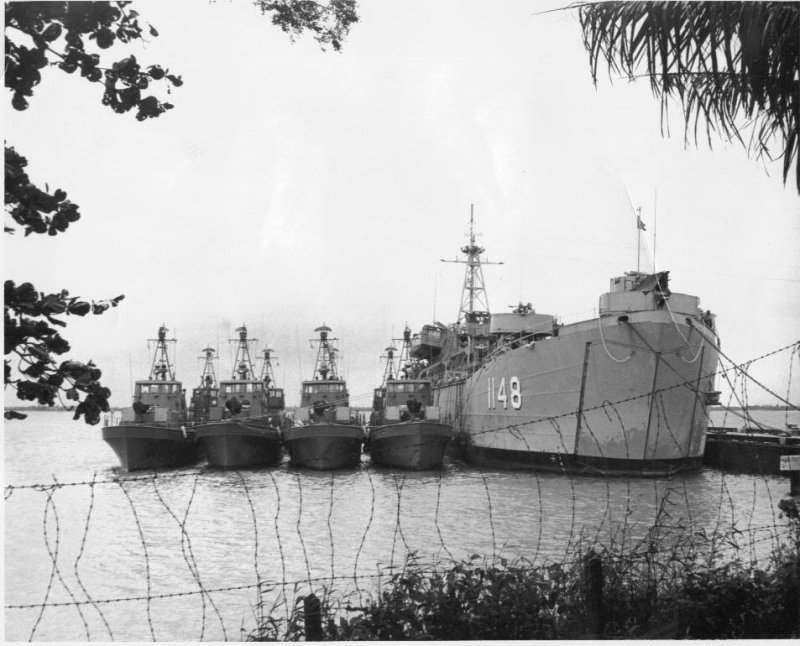 USN Amphibious Ships - The Gator Navy "L" Ships & AKA/APA - Page 8 ...