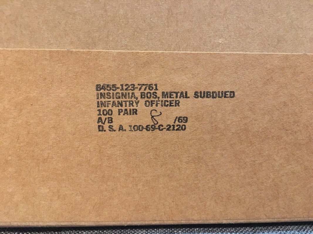 1969 Dated Box of Subdued Infantry Officer BOS Insignia. - ARMY ...