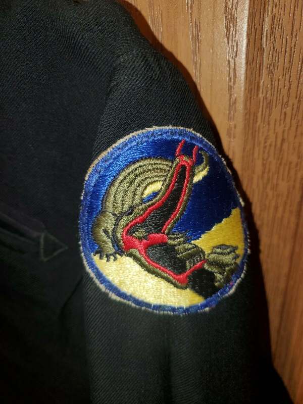 US Navy Gator Navy jumpers with insignia - NAVAL & SEA SERVICE UNIFORMS ...
