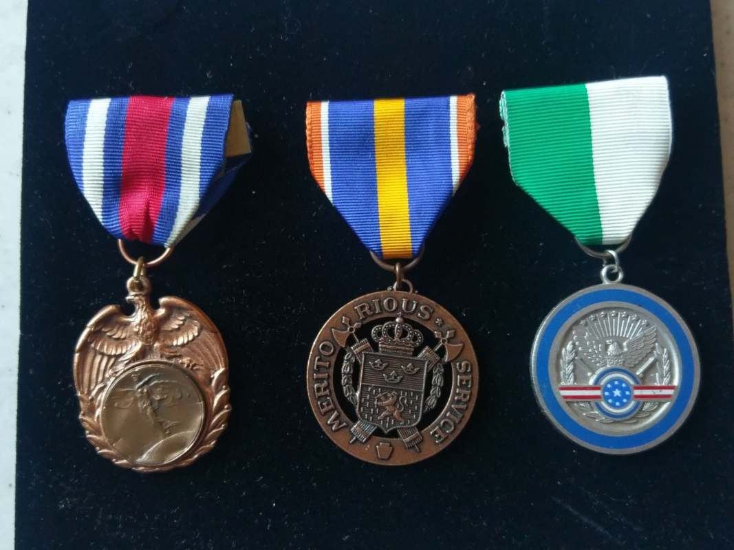 Medal identification needed - MEDALS & DECORATIONS - U.S. Militaria Forum