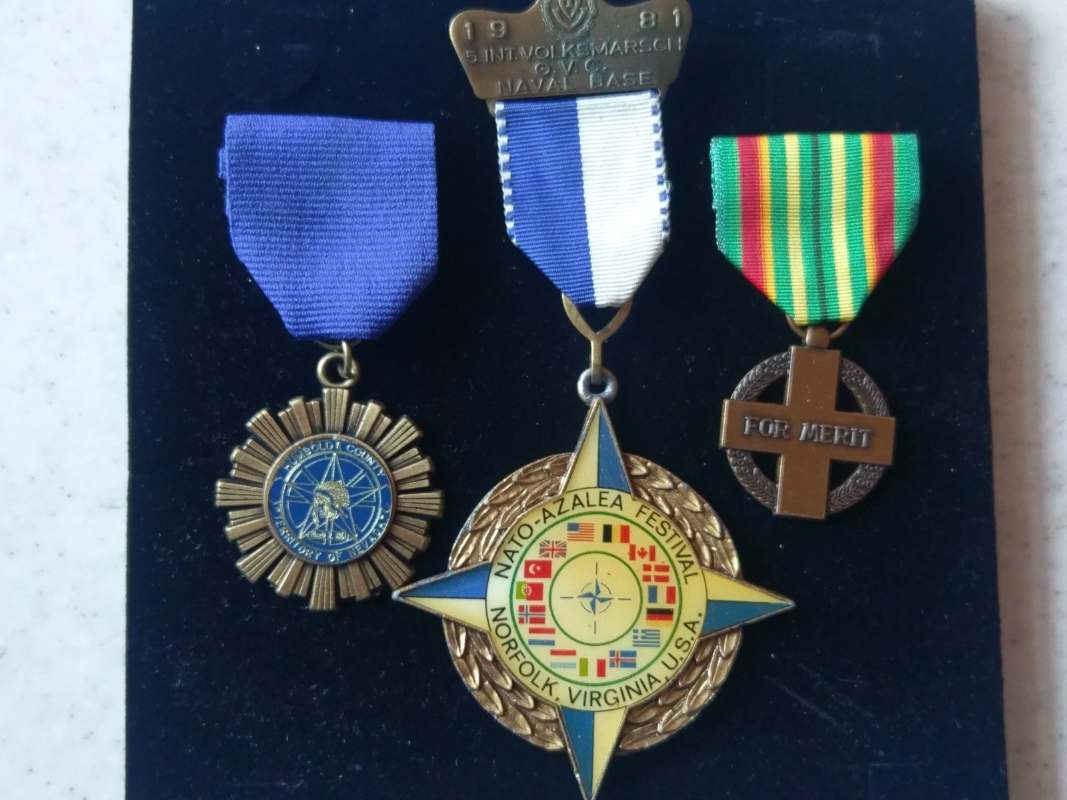 Medal identification needed - MEDALS & DECORATIONS - U.S. Militaria Forum