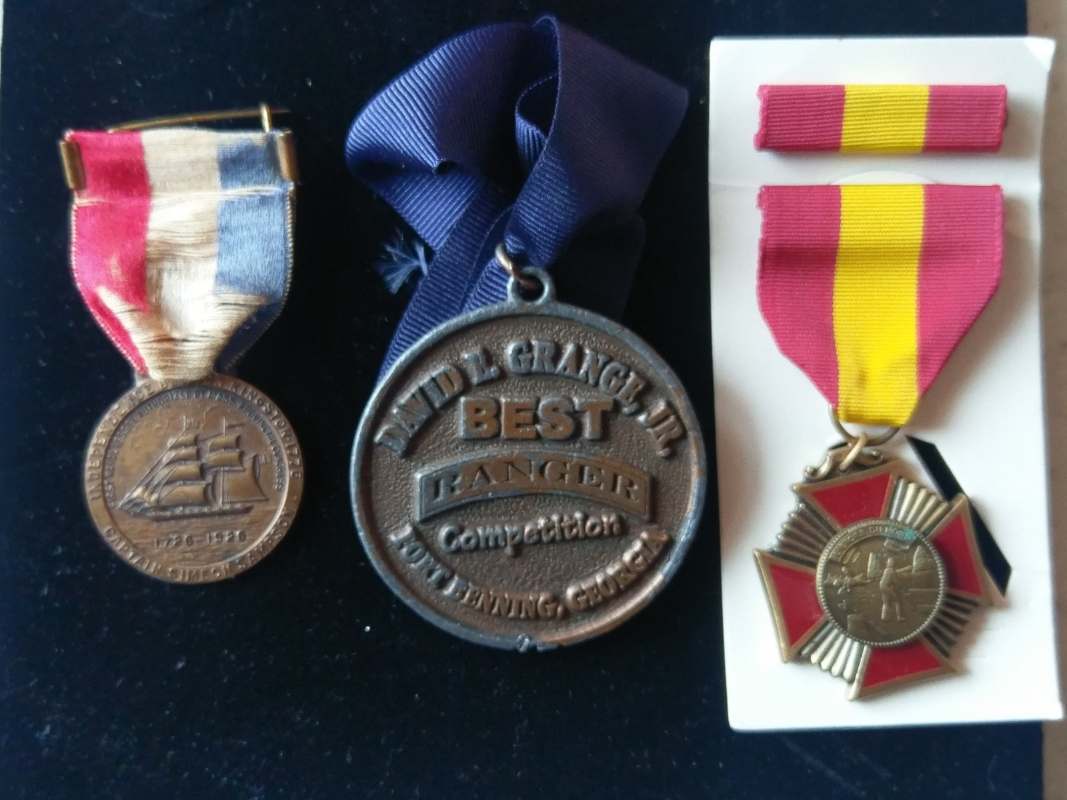 Medal identification needed - MEDALS & DECORATIONS - U.S. Militaria Forum