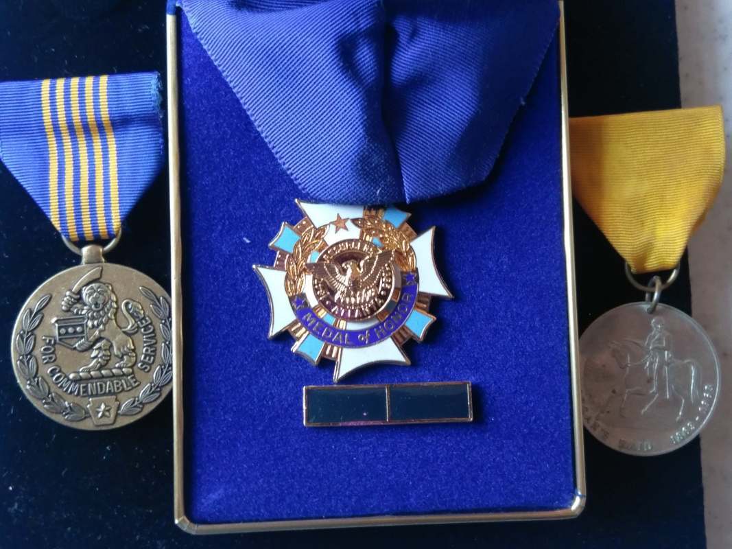 Medal identification needed - MEDALS & DECORATIONS - U.S. Militaria Forum