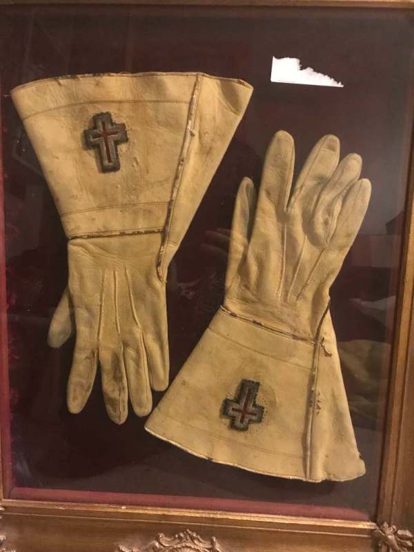 Help Identifying Interesting Pair of Gauntlets - (1866-1890) PLAINS ...