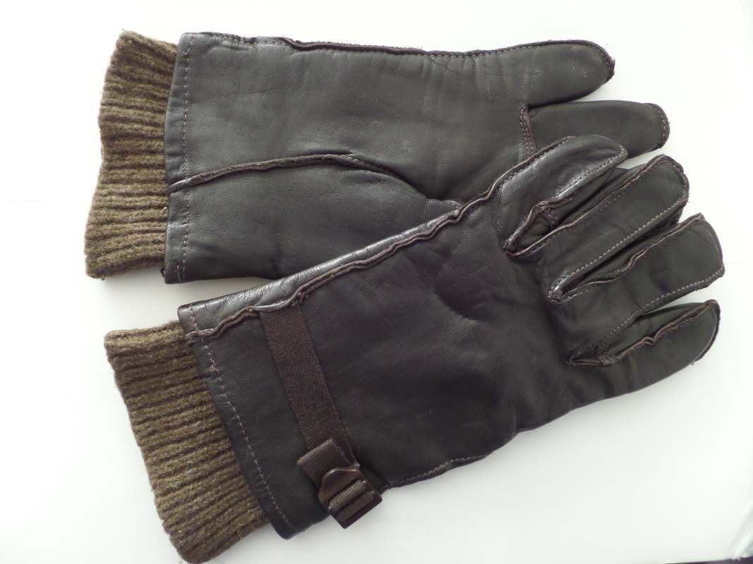 Are these gloves from WWII ? - FIELD & PERSONAL GEAR SECTION - U.S ...