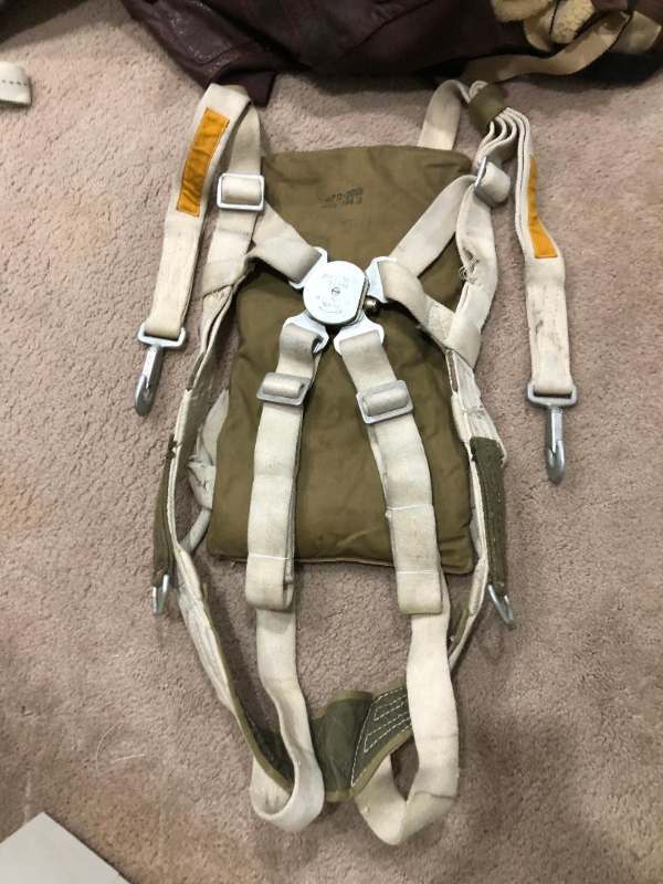 Late WW2 quick release harness identification - SURVIVAL GEAR - U.S ...