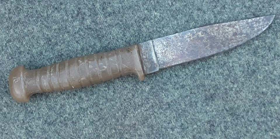 Colonial Mark I Knife with Tenite Grip - EDGED WEAPONS - U.S. Militaria ...