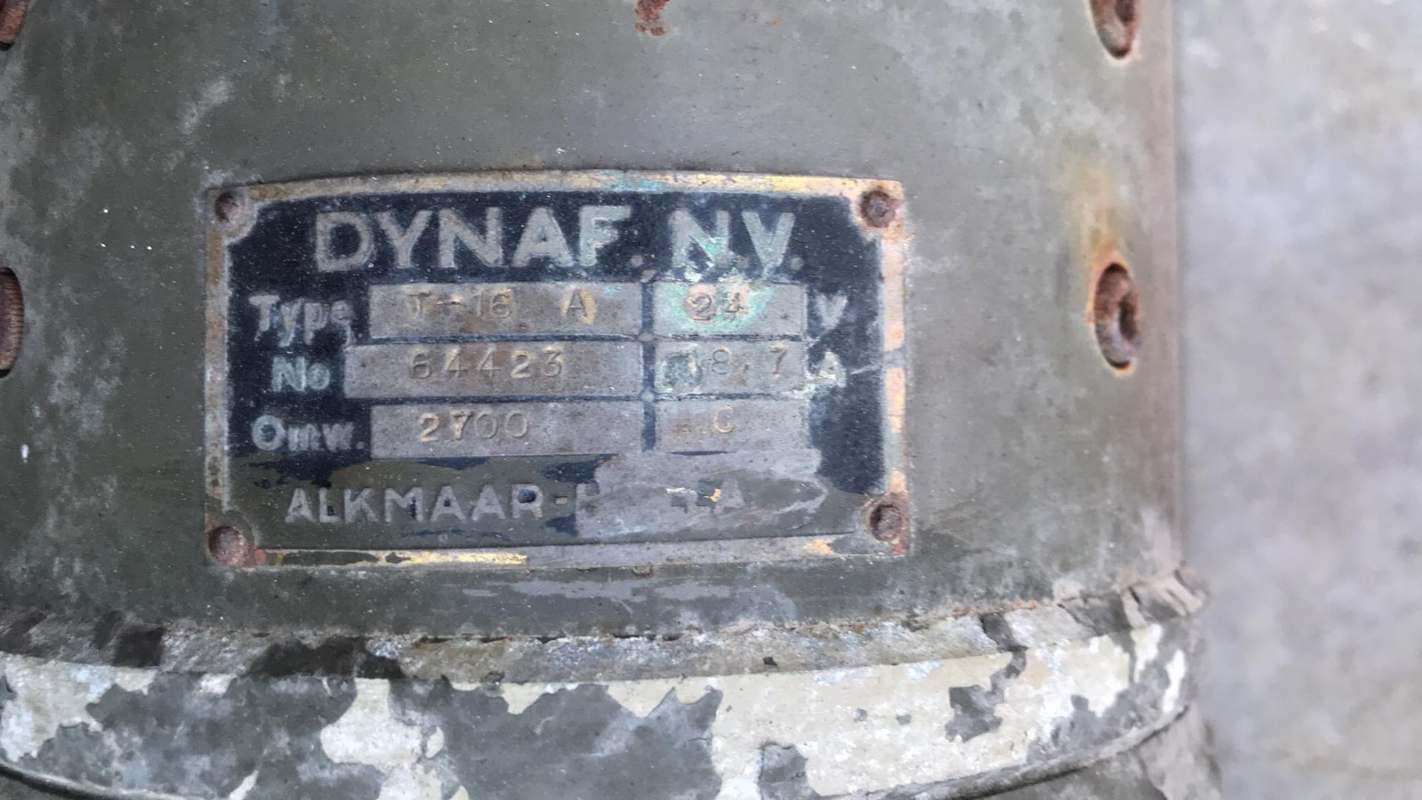 GENERATOR DYNAF T-16 A - BASE/BIVOUAC/CAMP/DEPOT ITEMS - U.S. Militaria ...