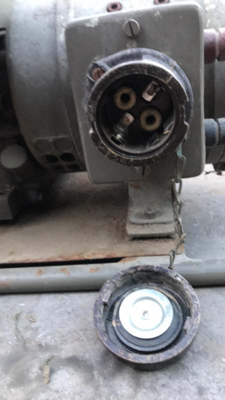 GENERATOR DYNAF T-16 A - BASE/BIVOUAC/CAMP/DEPOT ITEMS - U.S. Militaria ...