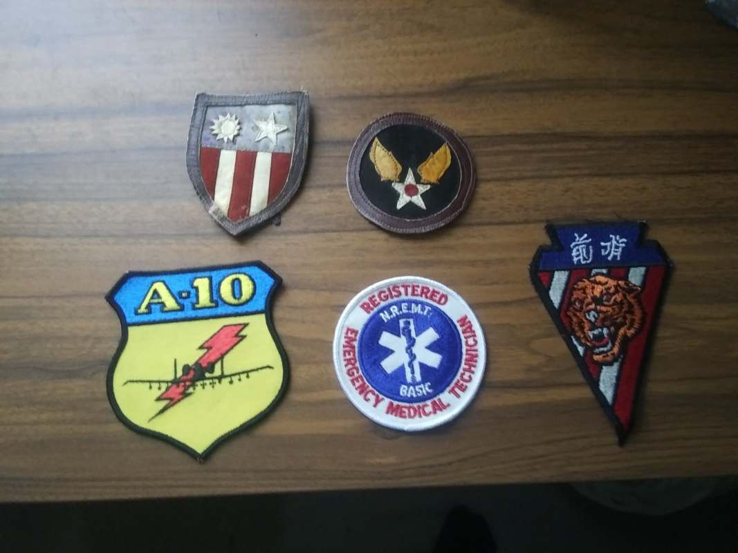 What are these patches? - CAN YOU IDENTIFY THIS PATCH? - U.S. Militaria ...
