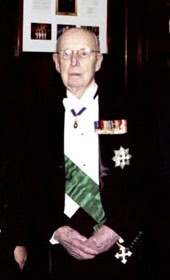 Who would have worn this medal bar w/ foreign awards - DECORATIONS ...