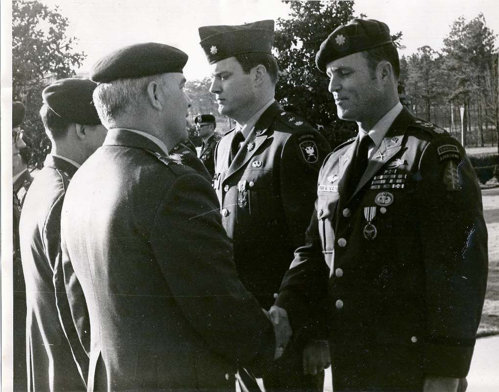 US Army berets - blue, black, green, maroon, tan... - Page 33 ...