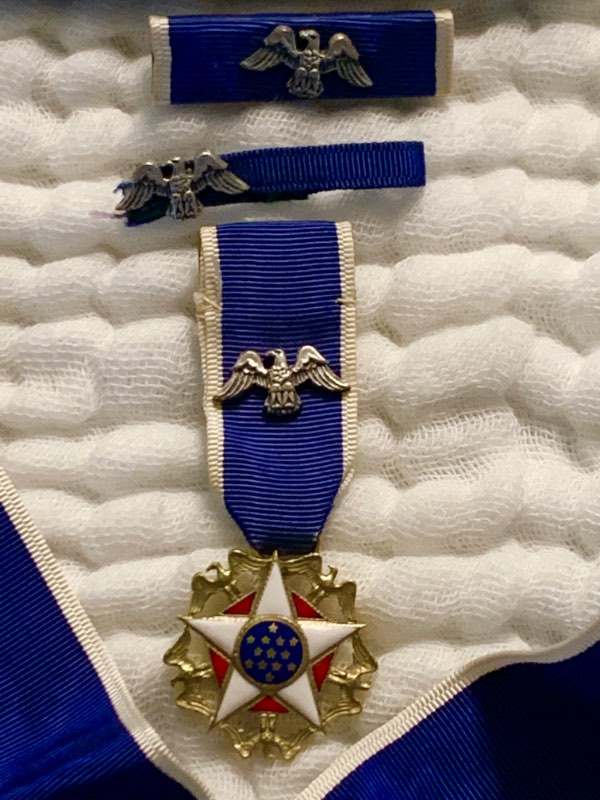 Presidential Medal of Freedom - MEDALS & DECORATIONS - U.S. Militaria Forum