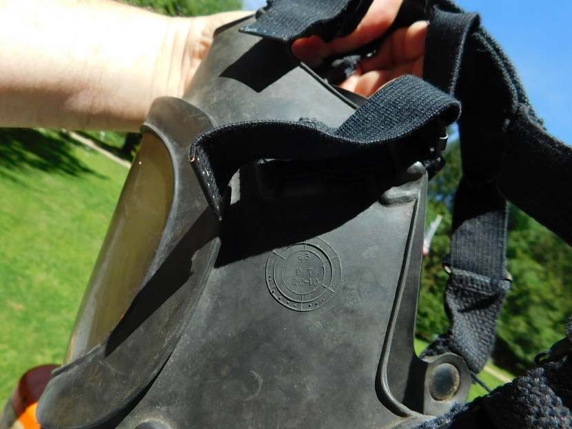 HELP WITH US GAS MASK WHAT PATTERN IS IT M21 ? ROCKET PROPELLANT ...