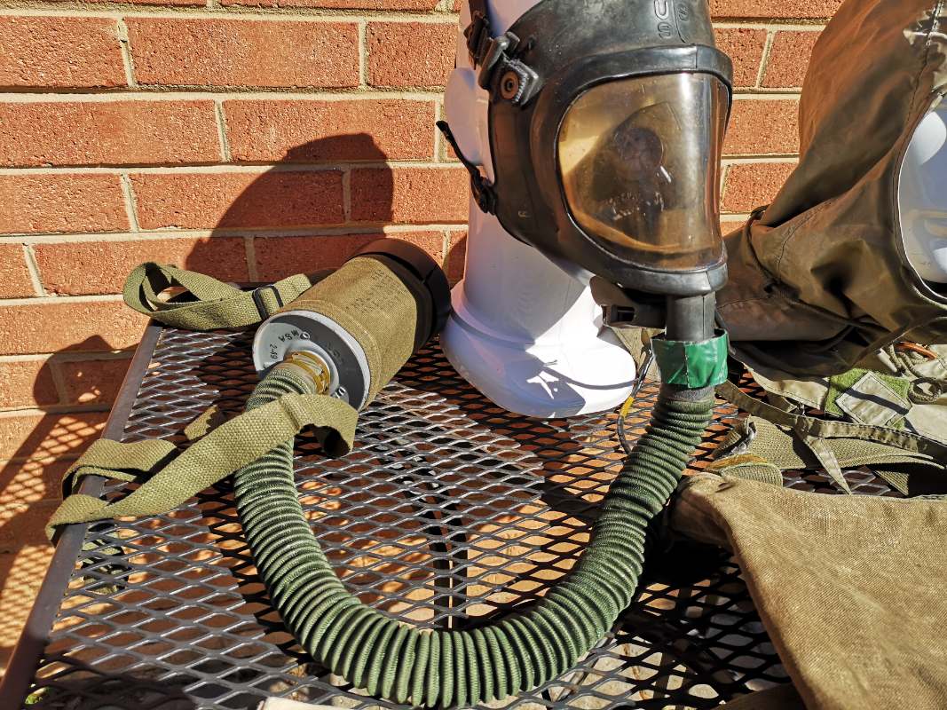 US M25 Tank Crew Mask manufactured by Daytona 1962 - MISC MILITARIA - U ...