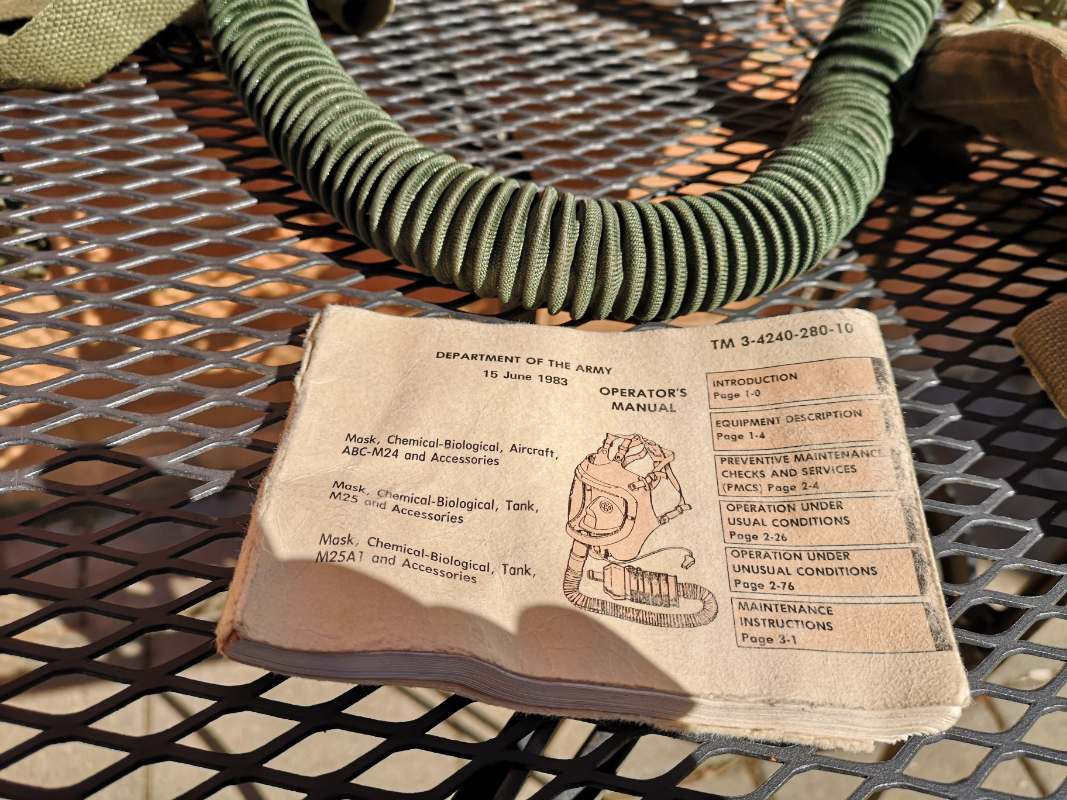 US M25 Tank Crew Mask manufactured by Daytona 1962 - MISC MILITARIA - U ...