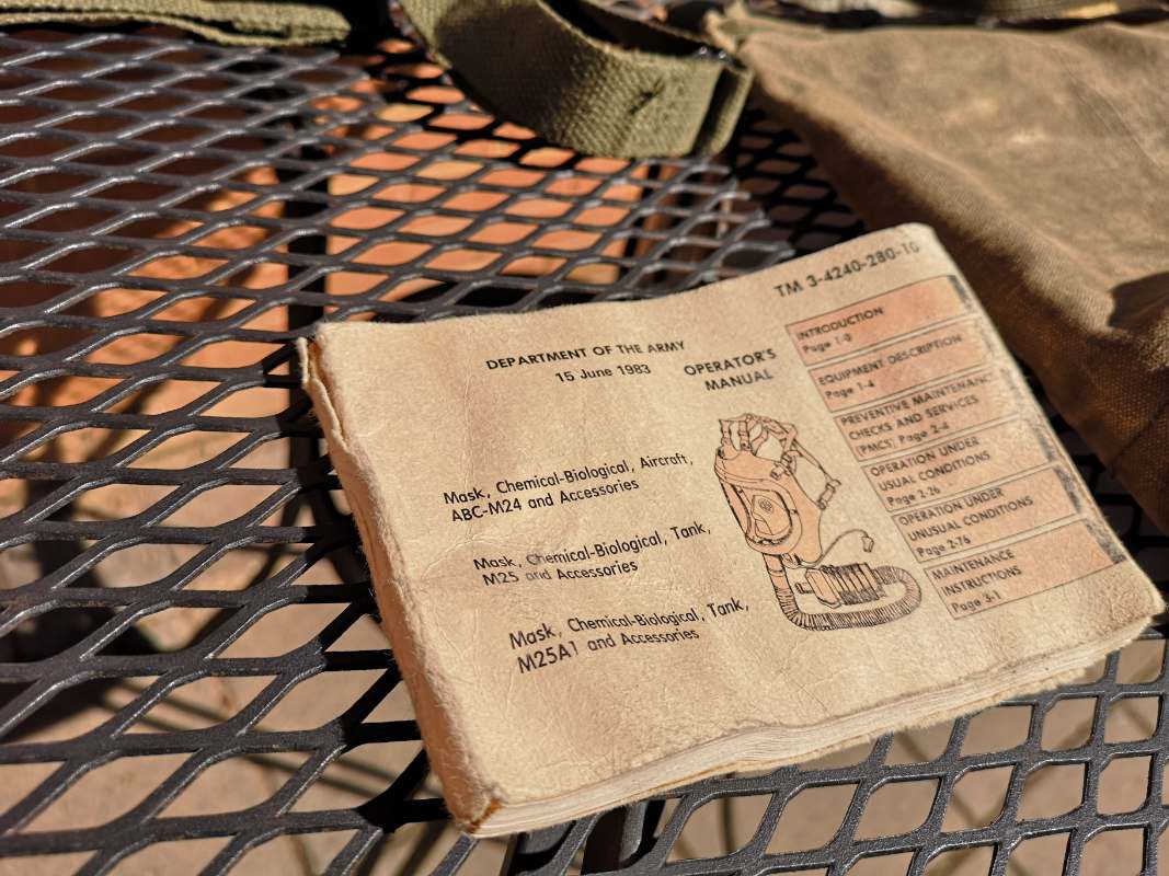 US M25 Tank Crew Mask manufactured by Daytona 1962 - MISC MILITARIA - U ...